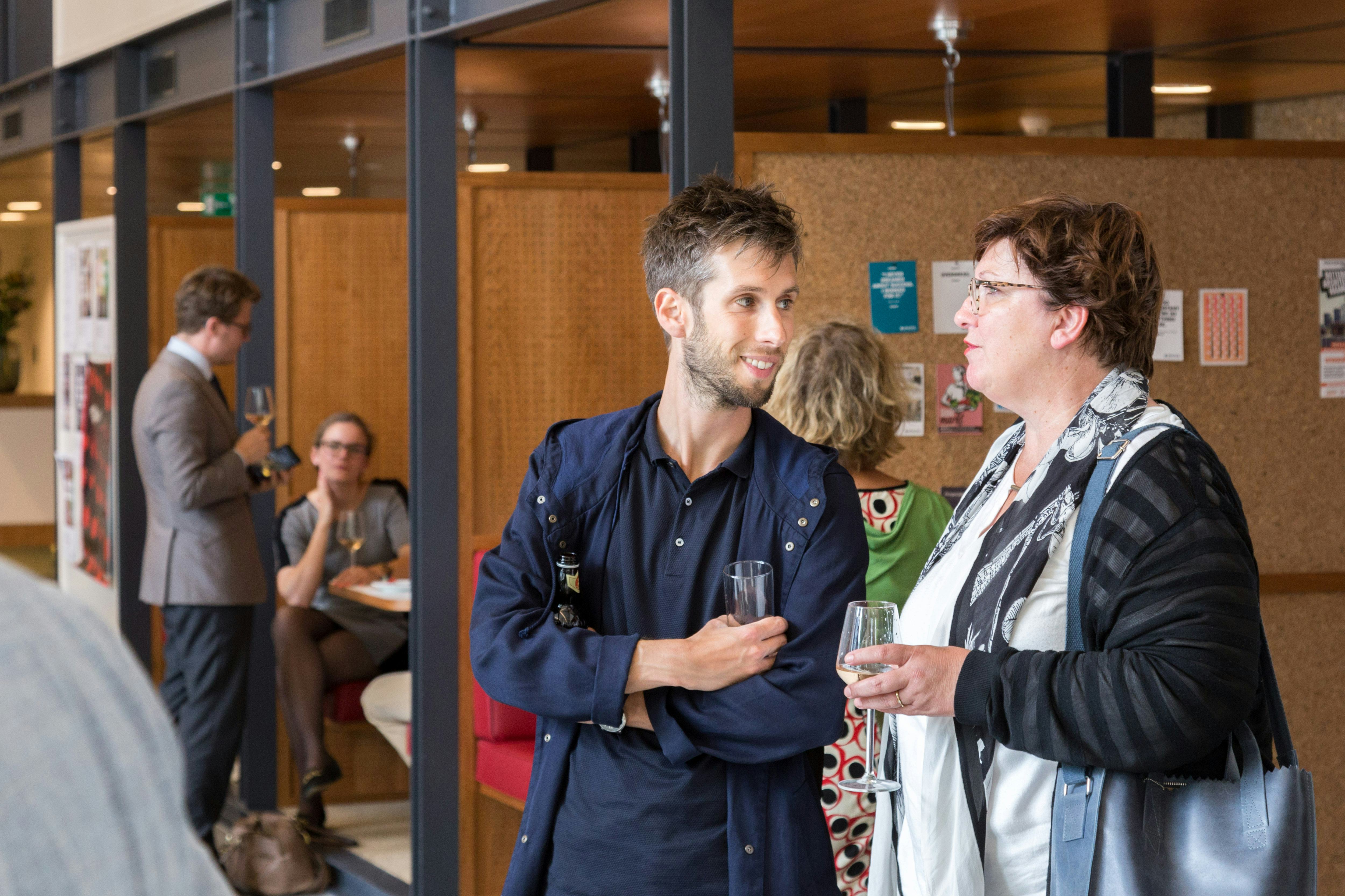 Seven reasons why you should have office drinks - Spaces